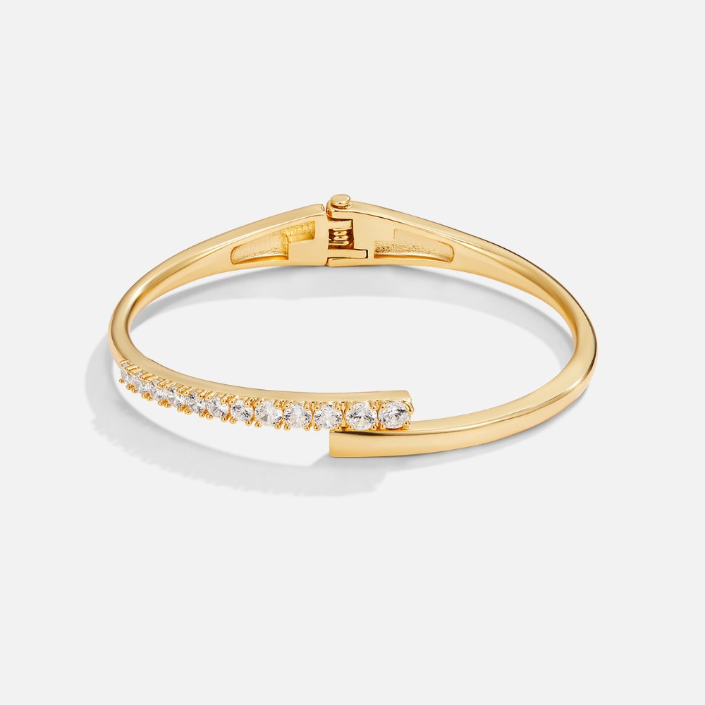Arya Gold & Crystal Bangle – WAKESECTION